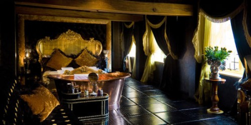 Top 10 Craziest Hotels in the World - TopManNews